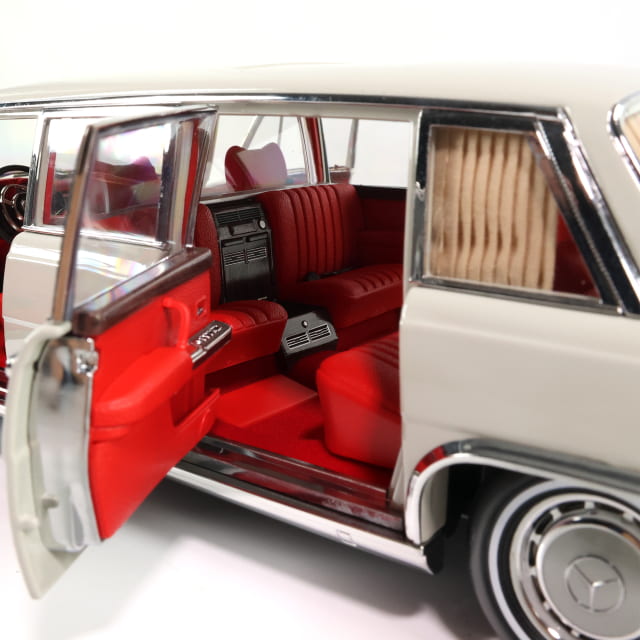 1:18 Modellauto 600 Pullmann W100 weißgrau Original Mercedes-Benz ...