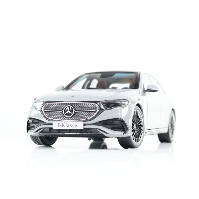 1:18 Modellauto E-Klasse W214 Limousine Alpingrau uni Original Mercedes ...
