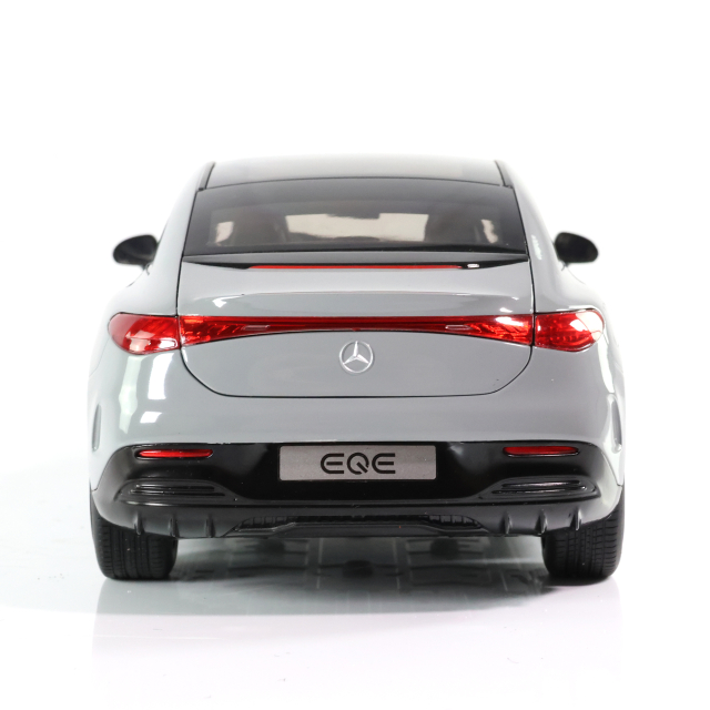 1:18 Modellauto EQS V297 AMG Line alpingrau uni Original Mercedes-Benz ...